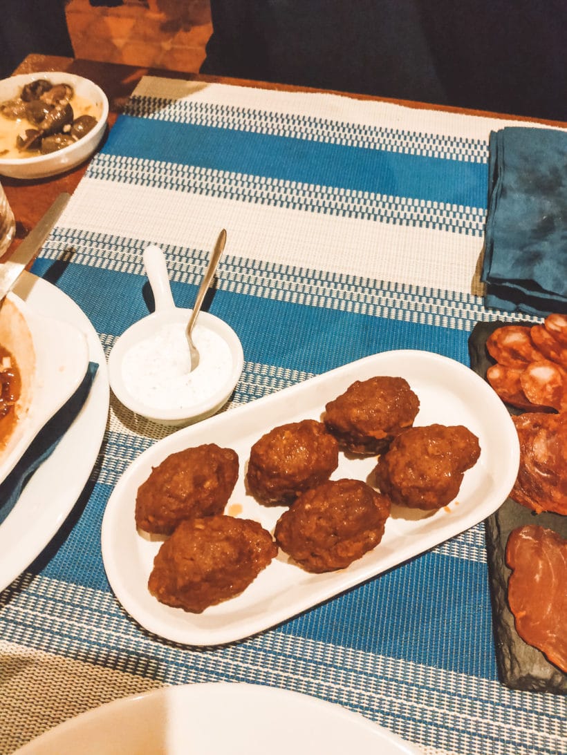 Dinner at Lisbon's Cantinho Lusitano - Travelffeine