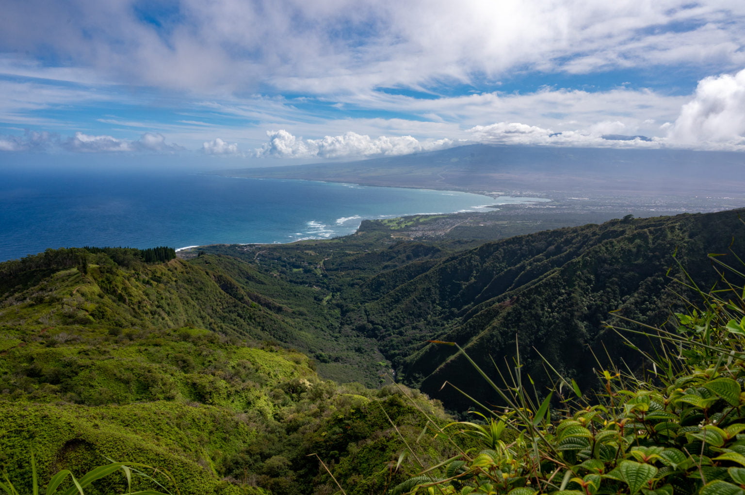 Waihee Ridge Trail: A Local Favorite on Maui - Travelffeine